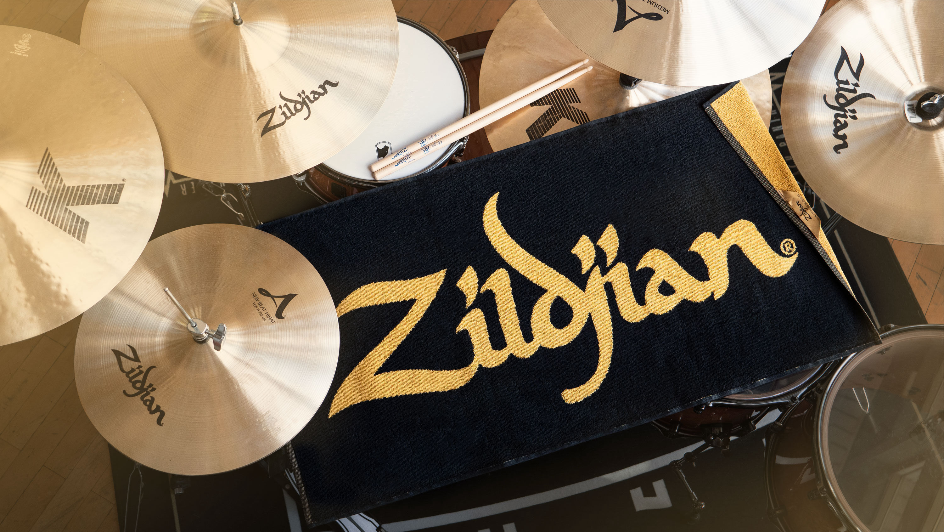 Zildjian | Offizielle Seite | Becken, Drumsticks, Zubehör und Bekleidung